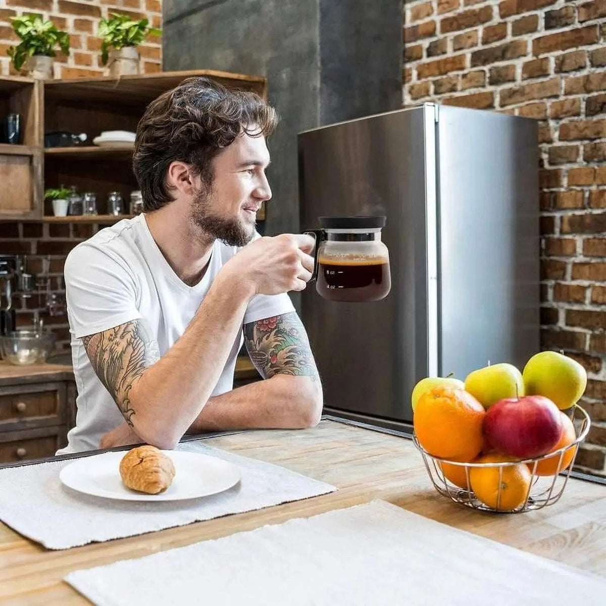 BrewMate – The stylish glass cup in coffee pot design – Bright Residence